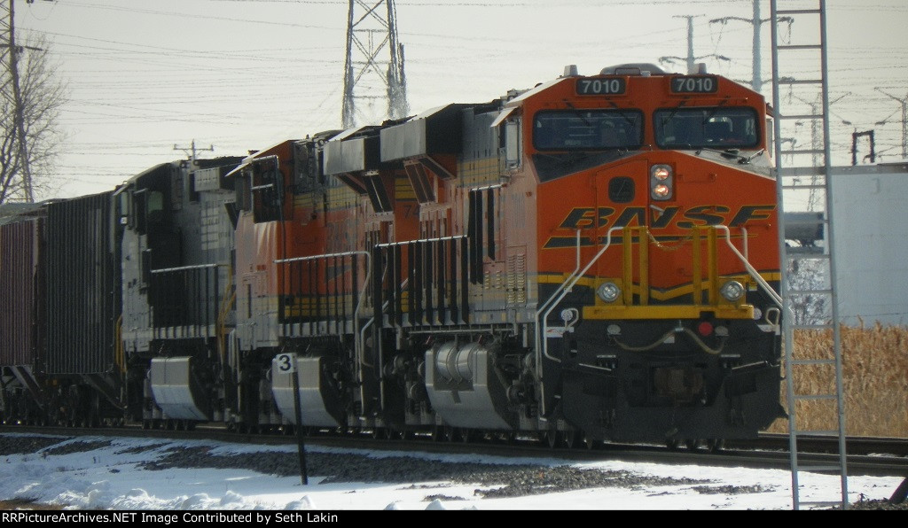 BNSF 7010